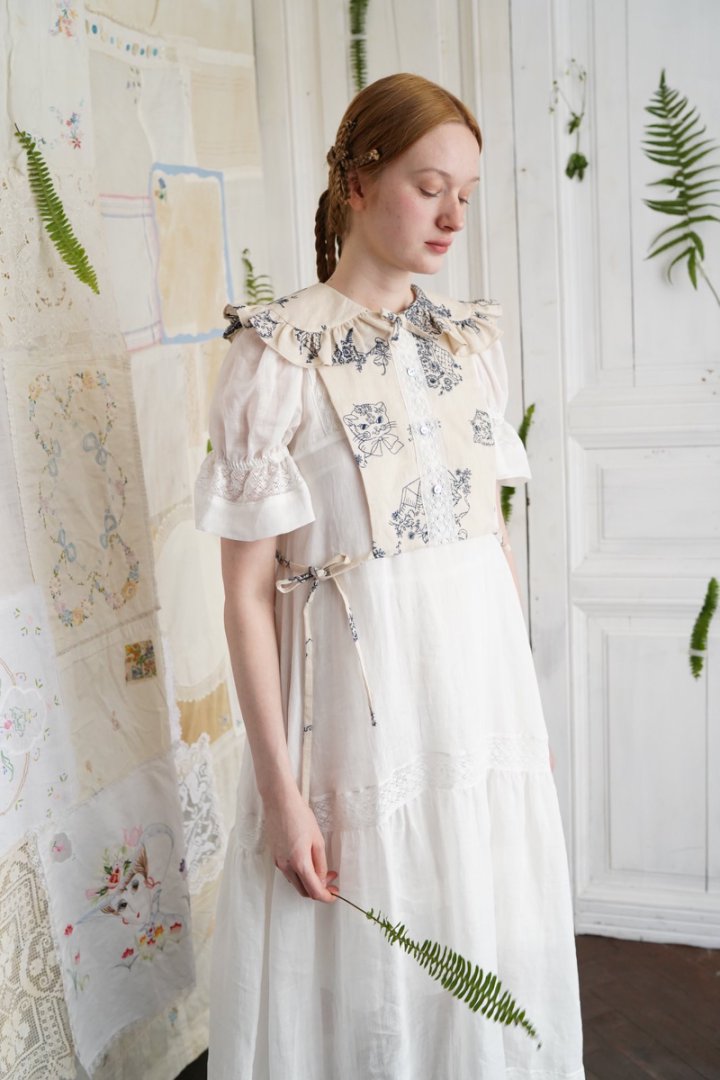 Unlogical Poem Ramie Lace-up Vest with Hand-drawn Embroidery